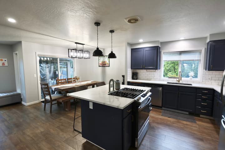 Cozy Home Close To Uo And 5 Min From Airport - Eugene, OR