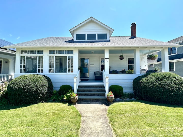 Beautiful Apartment In Newport Home - Newport, RI