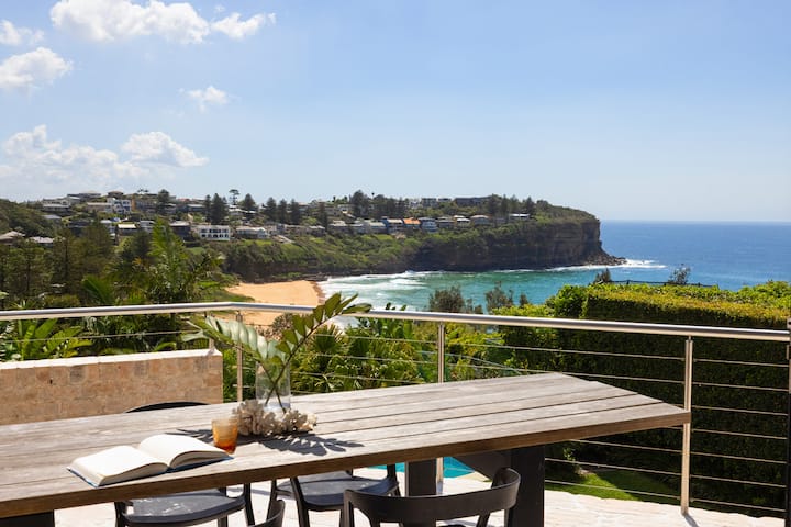 Ocean Views Bilgola Beach House - Narrabeen