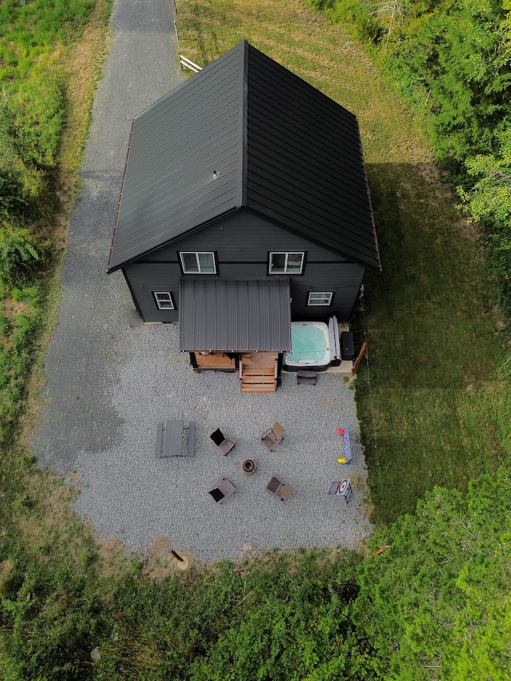 Mt Rainier Retreat | Hot Tub, Mountain View, Ev - Ashford, WA