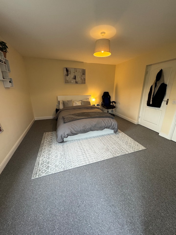 A Room With Private Bathroom - Wantage
