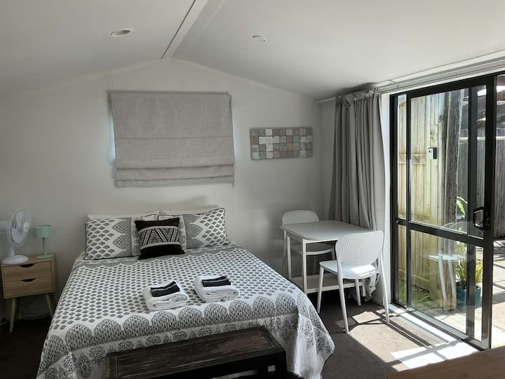 Adorable 1 Bedroom Guesthouse - Whakatāne