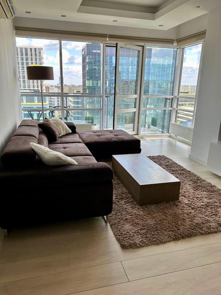 Platinum Towers Apartment With City View - Warsaw