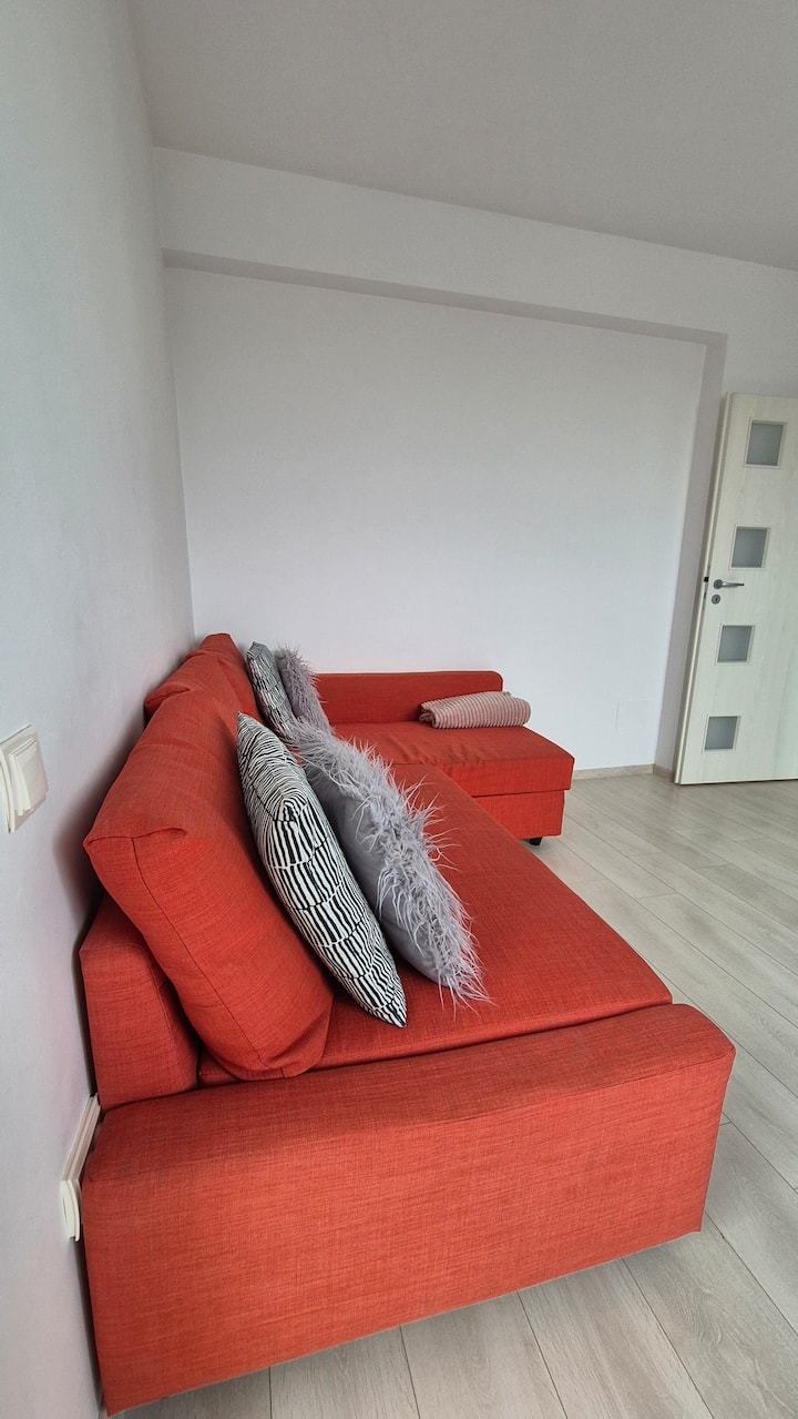 1 Bedroom Apartment With Free Parking - Chitila