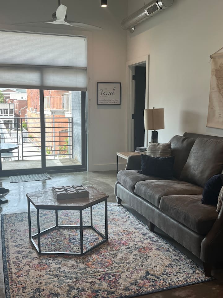 Sodo District Downtown Lux Living ~ Two Bedroom - Bowling Green, KY