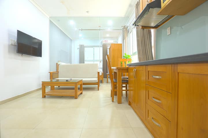 Stylish 1br In The Heart Of Hcmcs Japanese Area - Vietnam