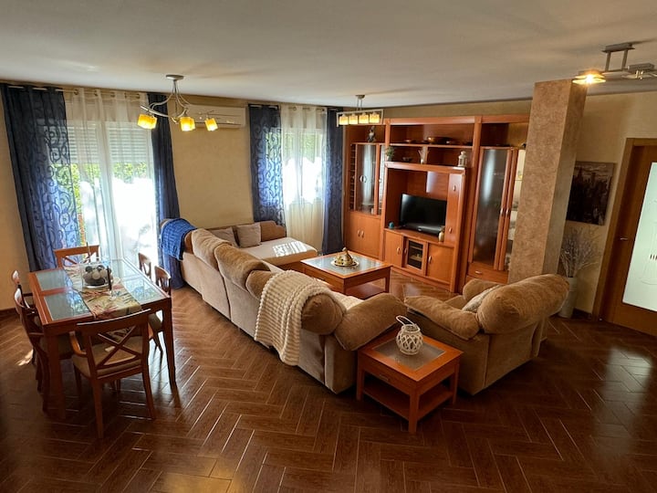 El Rincón De Mis Amigos
Bonito Rincón En La Vera. - Losar de la Vera