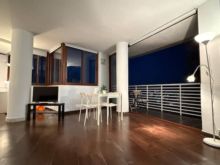 Apt On The 12th Floor, Torremolinos, Nice Views! - Torremolinos