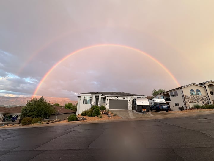 Welcome To The Chotini Adventures Pool House! - Hurricane, UT