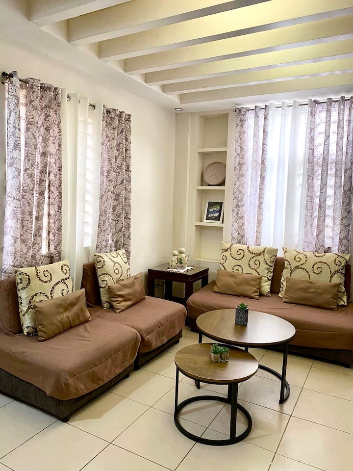 Pumpkin Transient House - Angeles