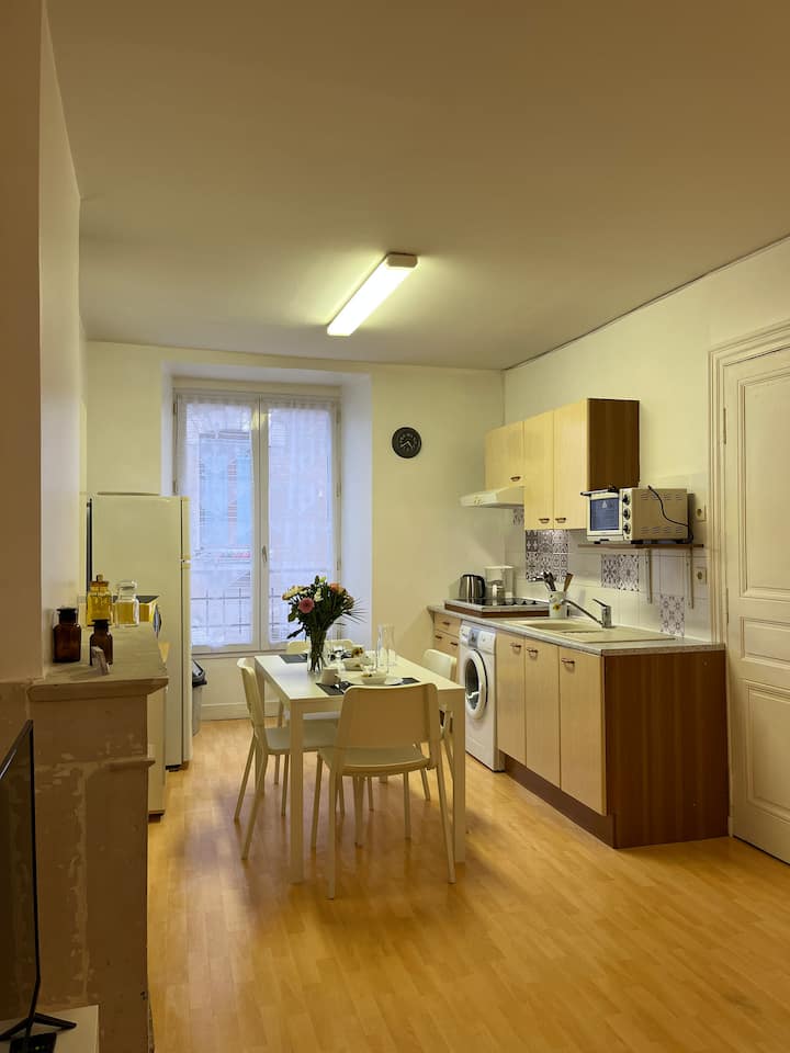 Appartement&nbsp;«&nbsp;Jaune&nbsp;»-2 Pers -Face Au Donjon- 2* - La Roche-Posay