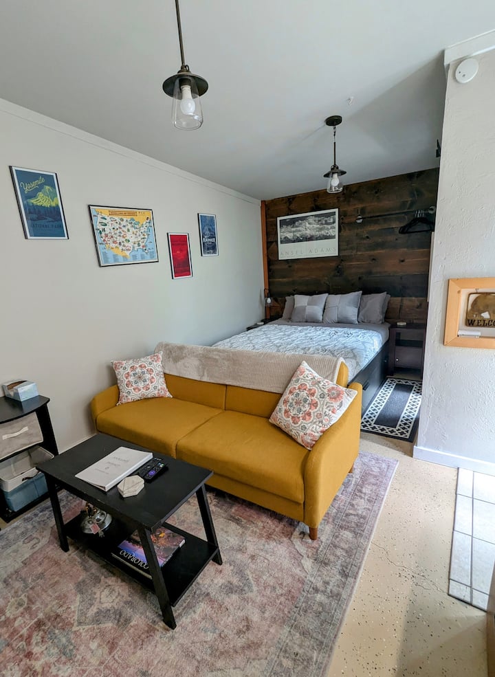 Downtown Guesthouse #1 - Loveland, CO