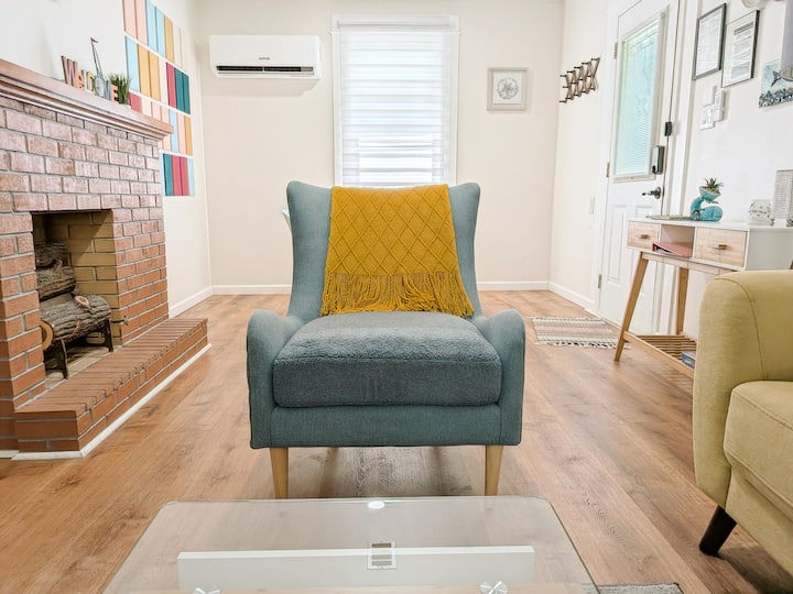 2 Br Quaint Private Bungalow Nr Downtown & Beaches - Pensacola, FL