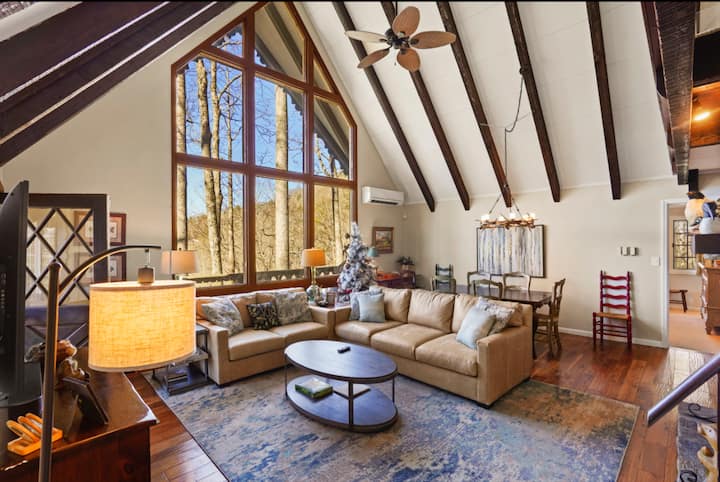 5 Bedroom Chalet W/ Loft, Views! Hound Ears. - Boone, NC
