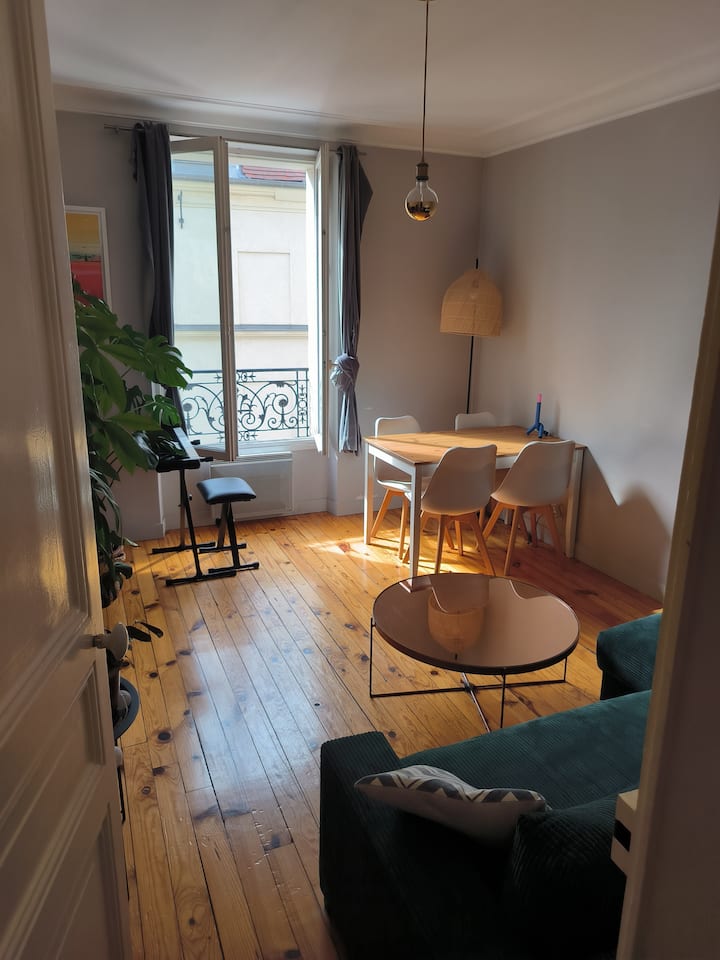 Charmant Appartement Près De Montmartre - Paris