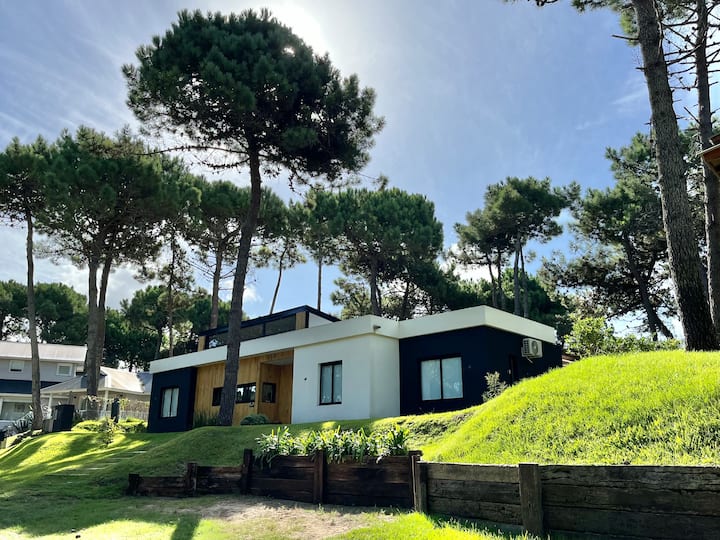 Espectacular Casa En El Bosque Y Cerca Del Mar - Pinamar