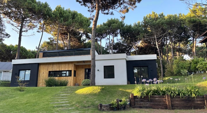 Espectacular Casa En El Bosque Y Cerca Del Mar - Pinamar
