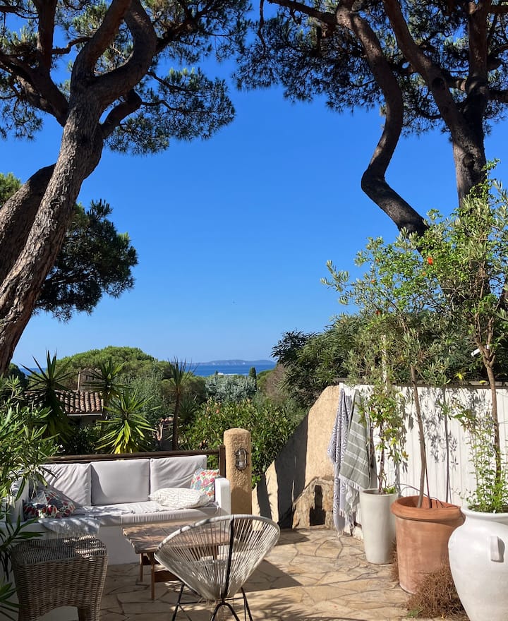 Gigaro Vue Mer Entre Plage Et Piscine. - La Croix-Valmer