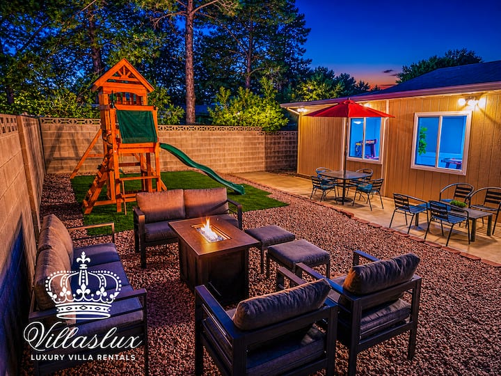 Family Largue House: Slide, Game Room & Jacuzzi - Las Vegas, NV