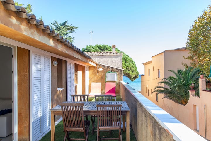 Apartamento A Pie De Playa. - Palamós