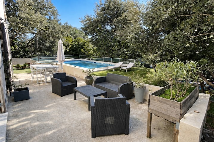 Maison Familiale, Piscine Au Coeur De La Garrigue - 尼姆
