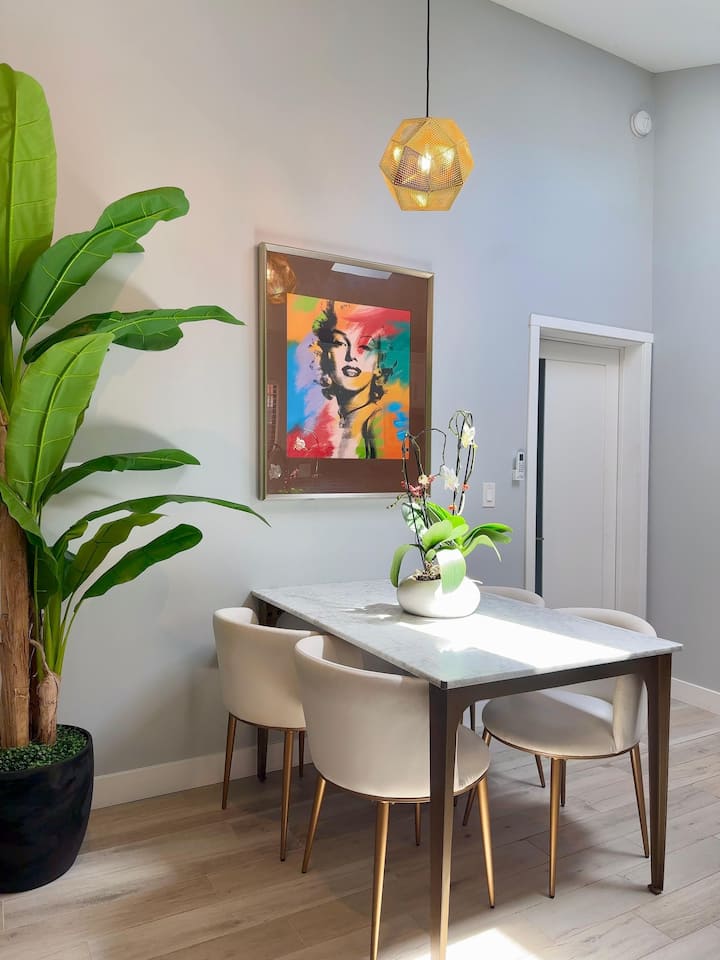 Private Guesthouse: Full Kitchen, 5miles Fr Disney - Bolsa Chica State Beach, CA