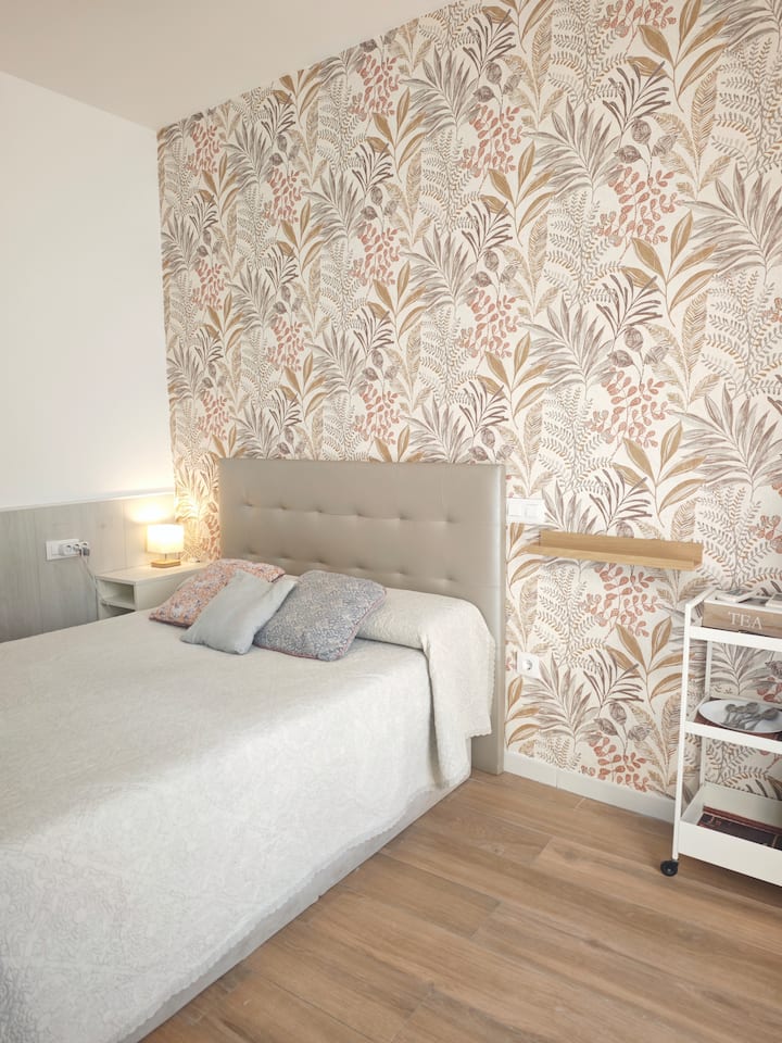 Estudio Cama Doble Baño
Triana Centro
N1 - Sevilla