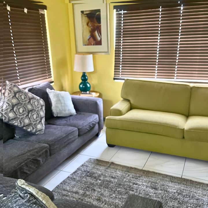 Spacious 6-bedroom Retreat Perfect For Large Group - Nassau