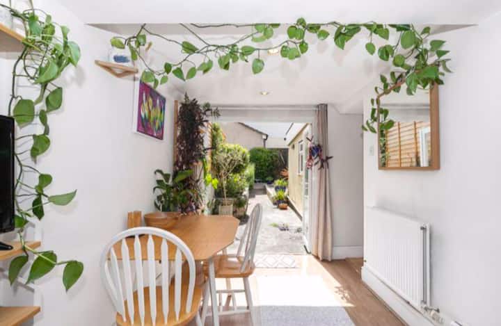 Garden Flat In Central Bristol - Bristol