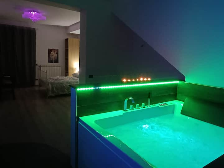 Suite Con Jacuzzi Vista Mare E Etna, Giardino - Giarre