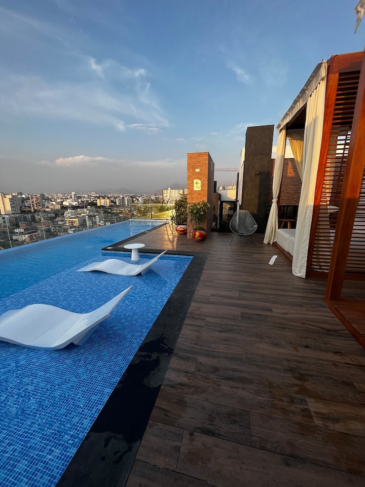 Modern Apt | Infinity Pool + Gym | Long Stays - Peru