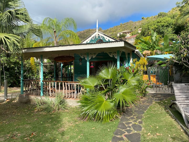 Driftwood Cottage • Private Pool • Near Beach - Saint Lucia