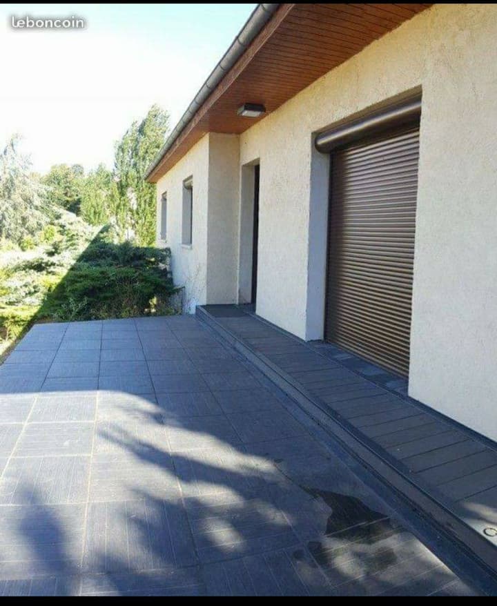 Plain Pied  Confortable + Studio Indépendant - Corrèze