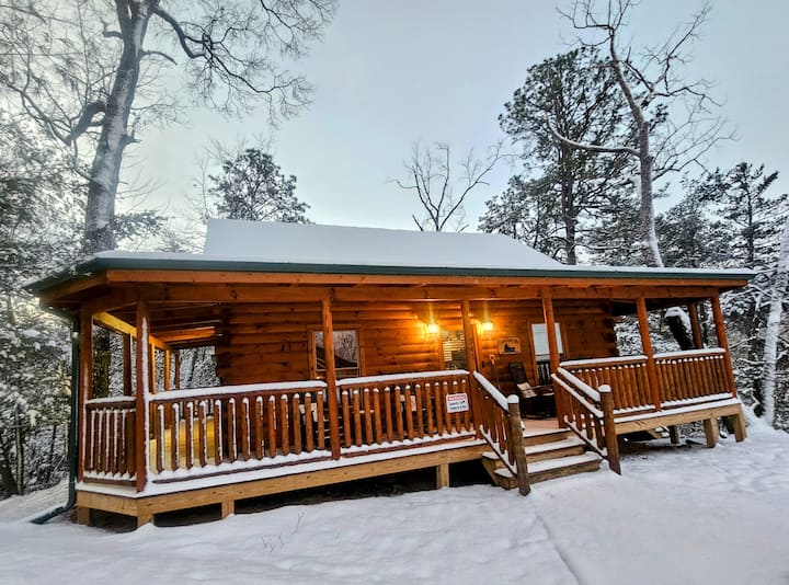 Cozy Cabin Near Gatlinburg*pigeon Forge + Hot Tub - Gatlinburg, TN