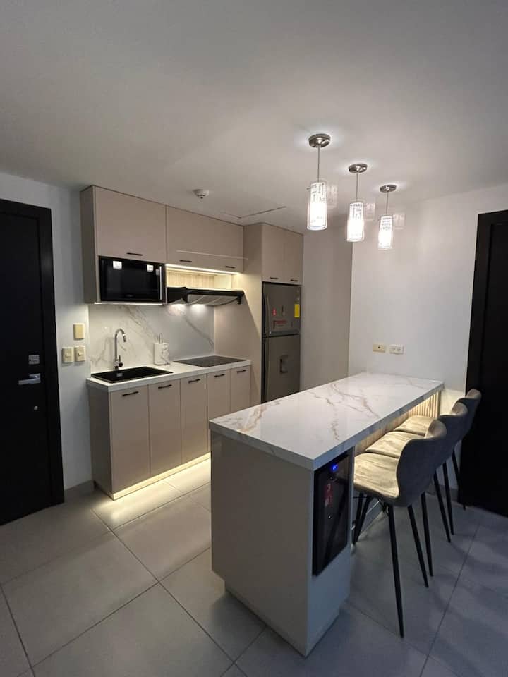 Apartamento De Lujo En Guayaquil / Edificio Quo - Guayaquil