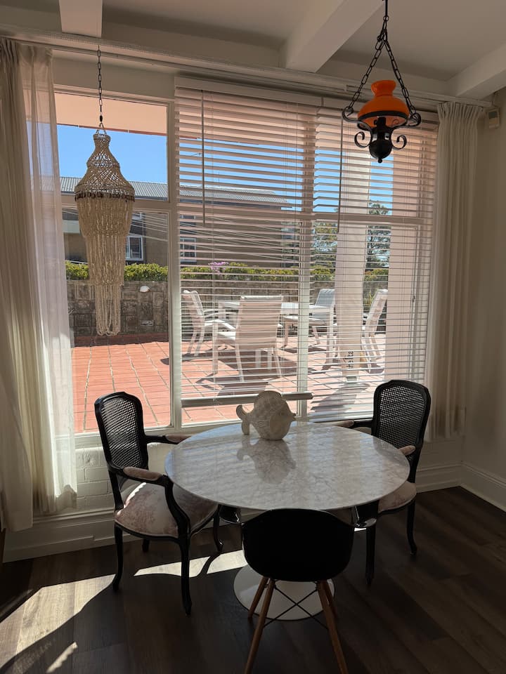 1/ 2 Bed Apt +Terrace +Parking On Site. - Coogee