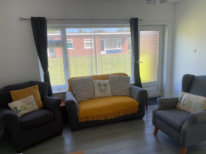 Cosy 2 Bedroom Chalet Close To The Beach - Mundesley