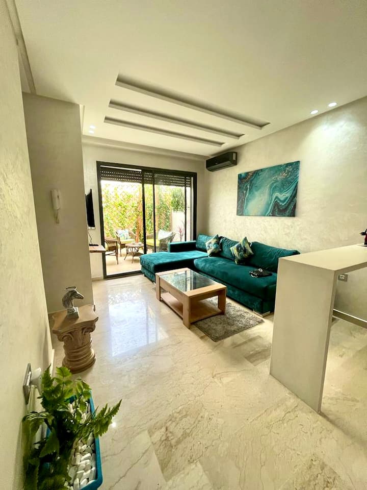 Modern Apartment W/ Wi-fi + Indoor Garden, Maarif - Portugal