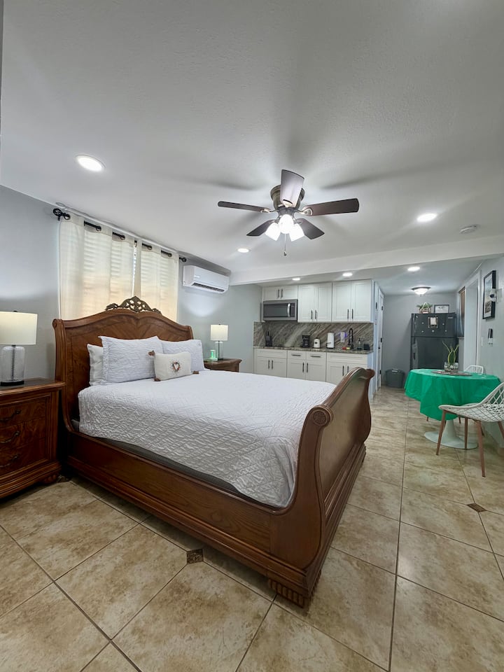 Cozy  Suite 2 - Tampa