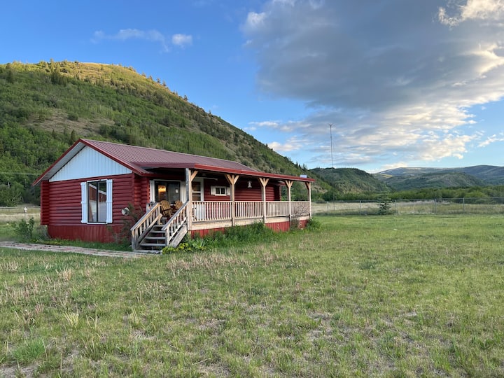 Creekside Log Cabin On 80 Acres, Horse Corral Too! - Anaconda, MT