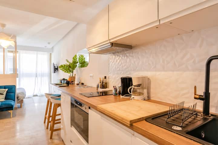 Elegant Studio • Carré D’or • 2 Min Beach - Nice