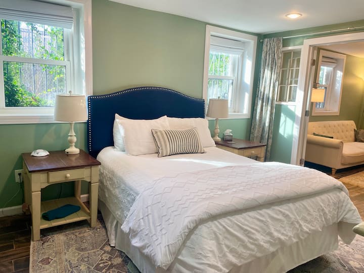 Spacious Dc Apartment In Historic Brookland - Hyattsville, MD