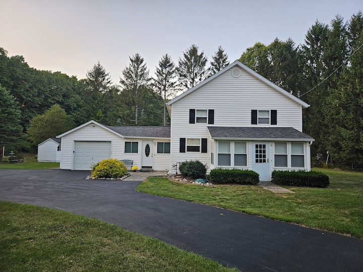 Cozy 2 Br Home In Clifton Park -  Saratoga County - Clifton Park, NY