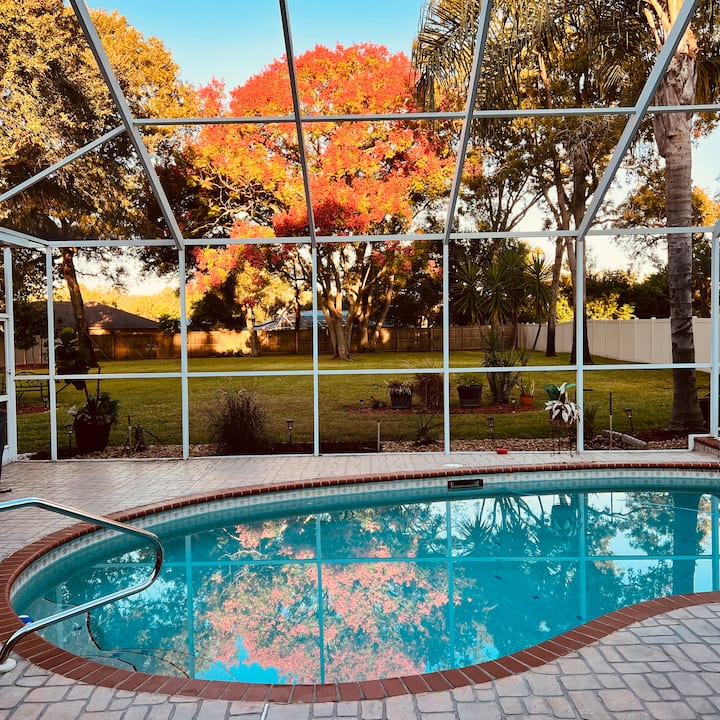 Beautiful 3 Beds, 3 Baths W/heated Pool & Hot Spa - Spring Hill, FL