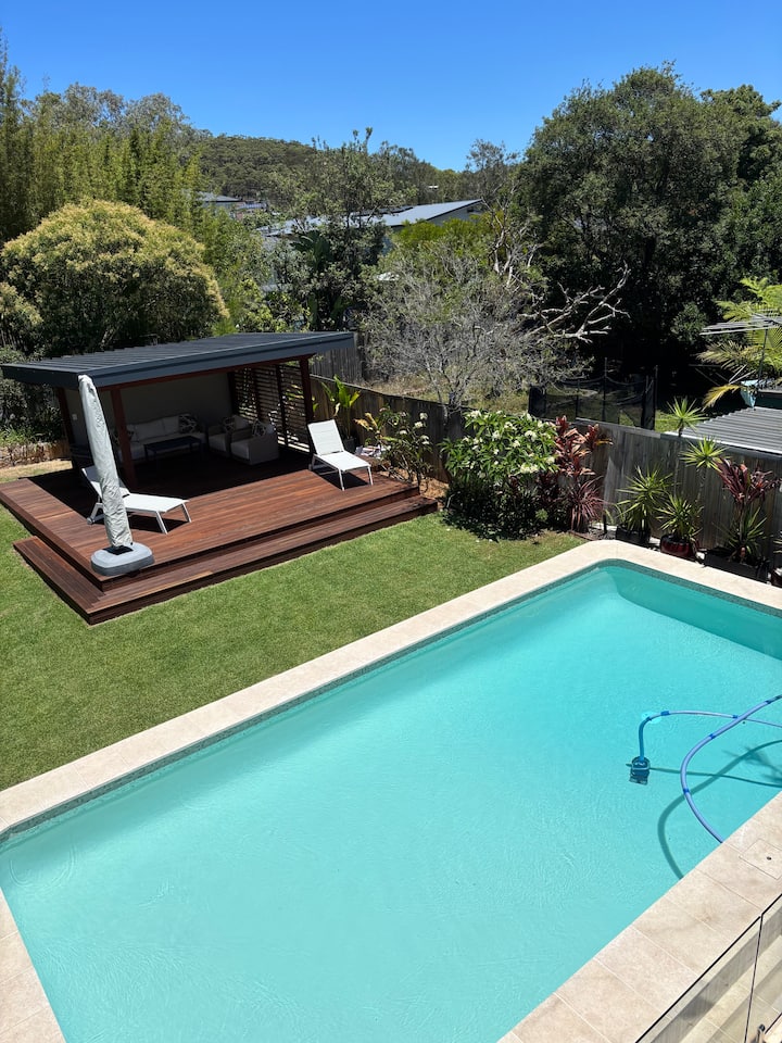 Pool, Gazebo And Upper Floor 3 Bedroom Duplex - Mosman