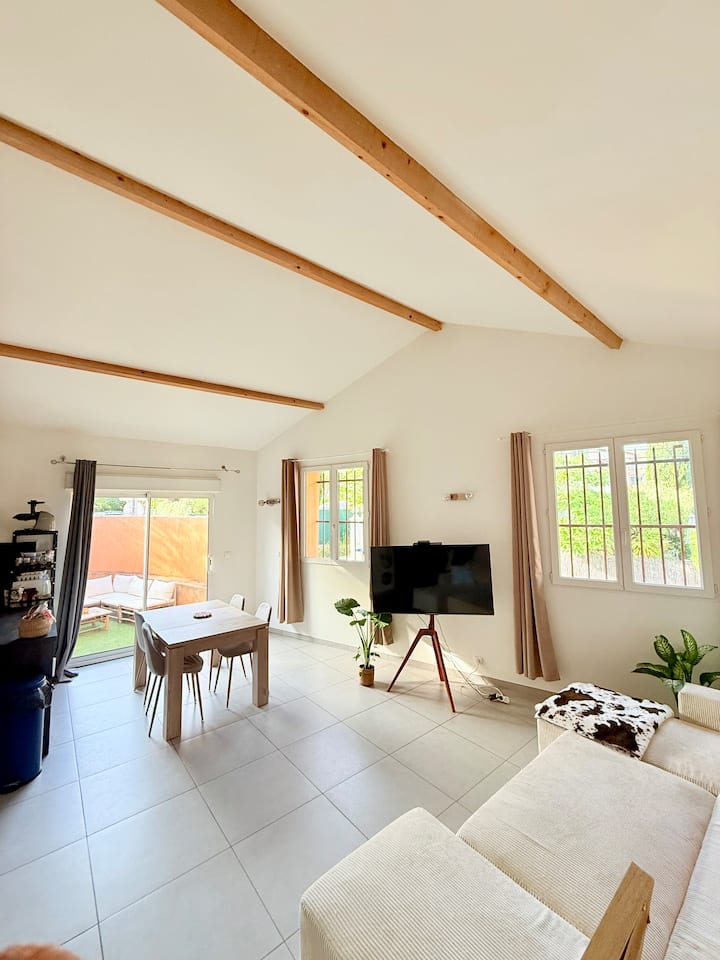 Golfe Juan. Loft Dans Maison Ind. +Terrasse. - Vallauris