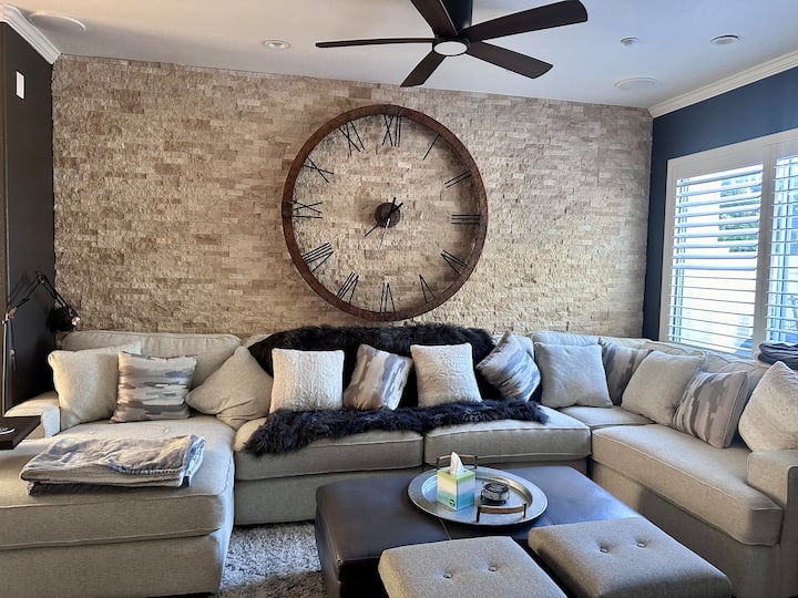 Aliso Gem Laguna & Toll Adjacent - Aliso Viejo, CA