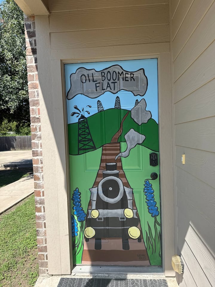 Oil Boomer Flat - Corsicana, TX