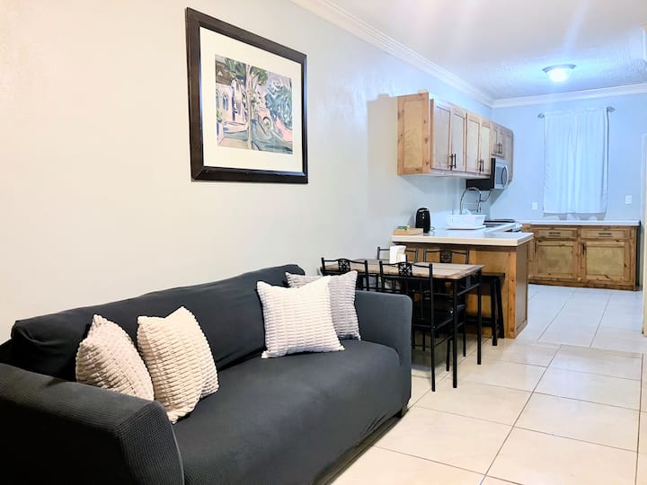2br Apartment In Nassau - Nassau