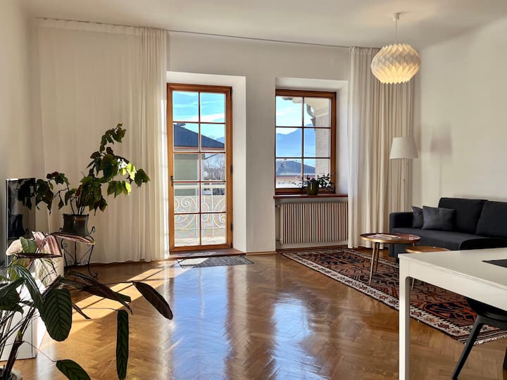 Charming Apartment With Balcony Near Therme - Tirolo